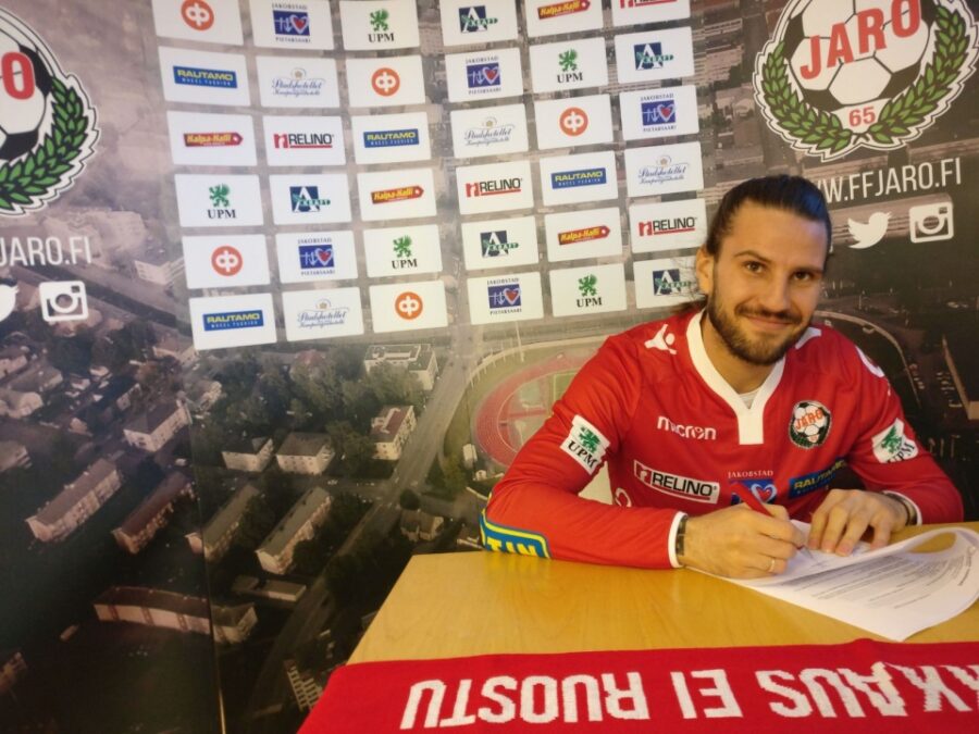 Sasa Jovovic Jaro-paitaan - FF Jaro